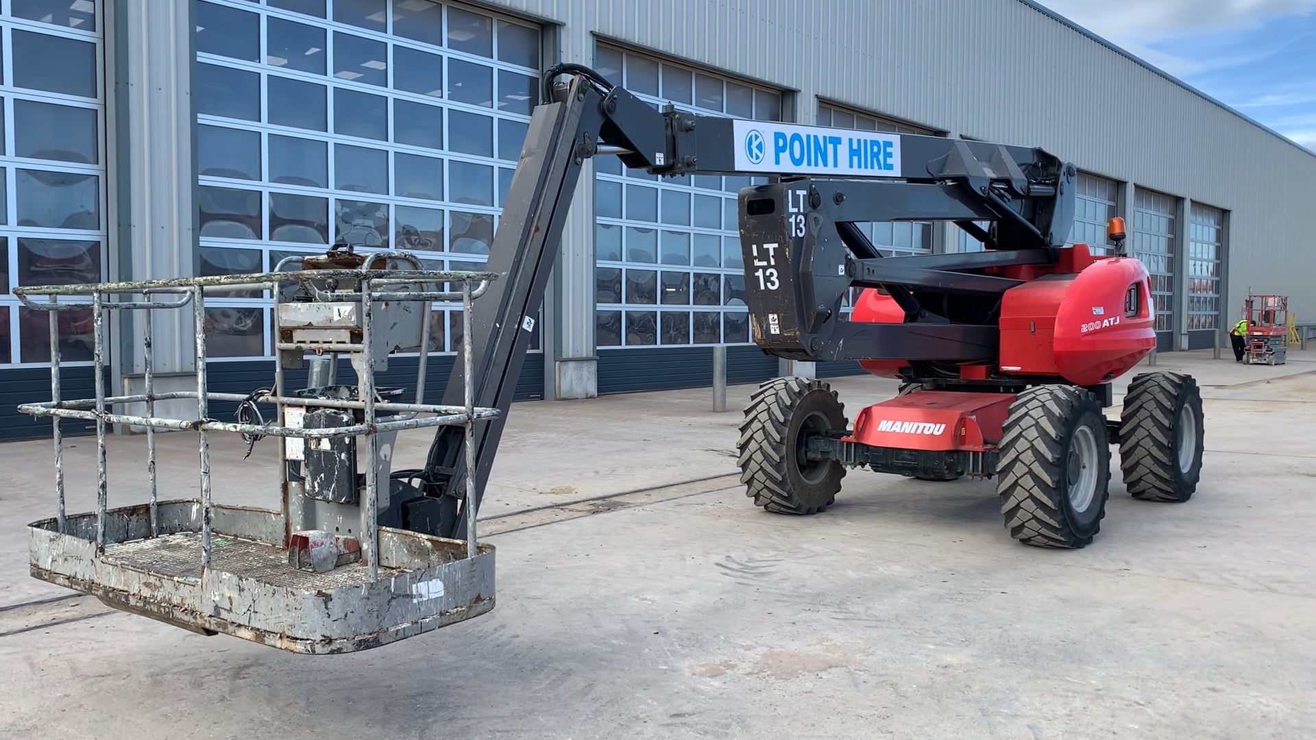 Manitou 200ATJ Wheeled Articulated Boom Lift Access Platform - Dromore ...