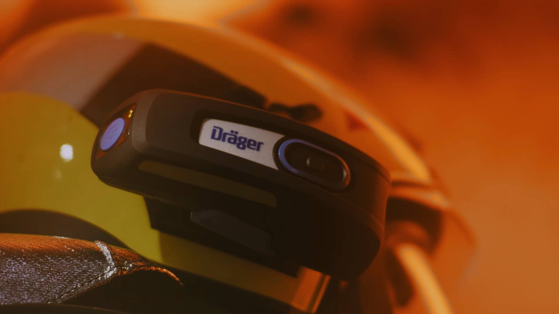 Dräger UCF FireCore–“Revolutionise Situational Awareness” on Vimeo