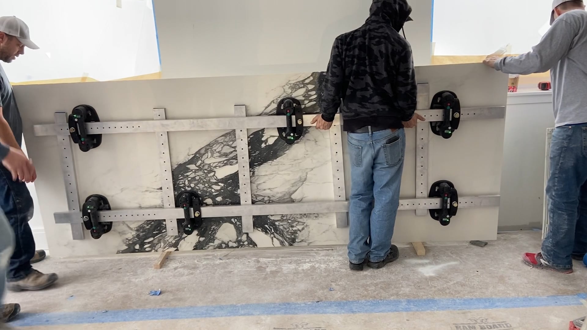 GMR G-Rail System: 1/2" Porcelain www.gmrstoneproducts.com 877-229-5467 ...