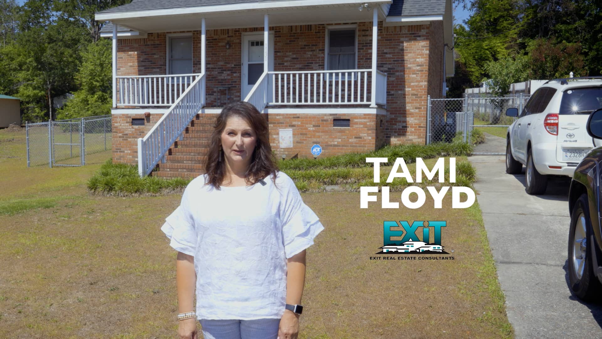 Tami Floyd - Curb Appeal - Decorating the Front Porch on Vimeo