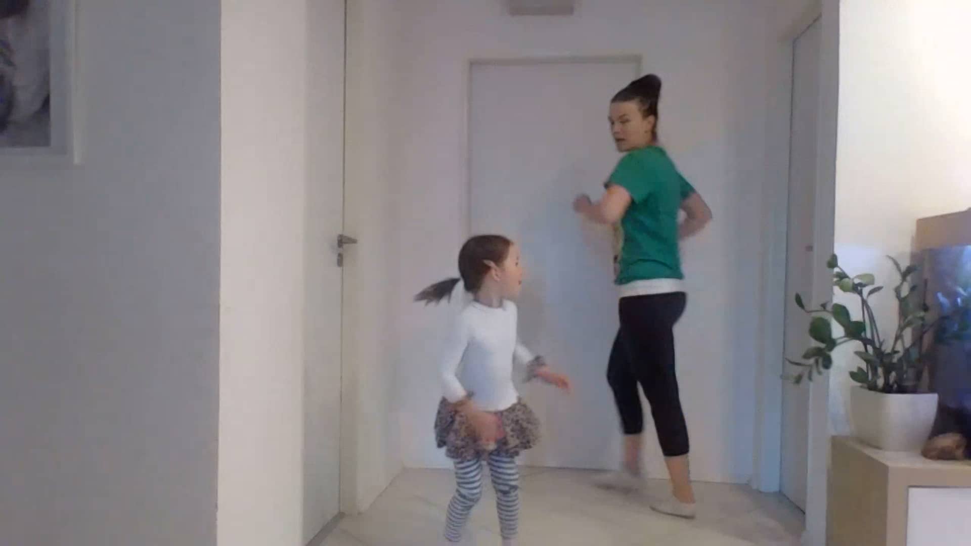 Walk_around_the_circle on Vimeo