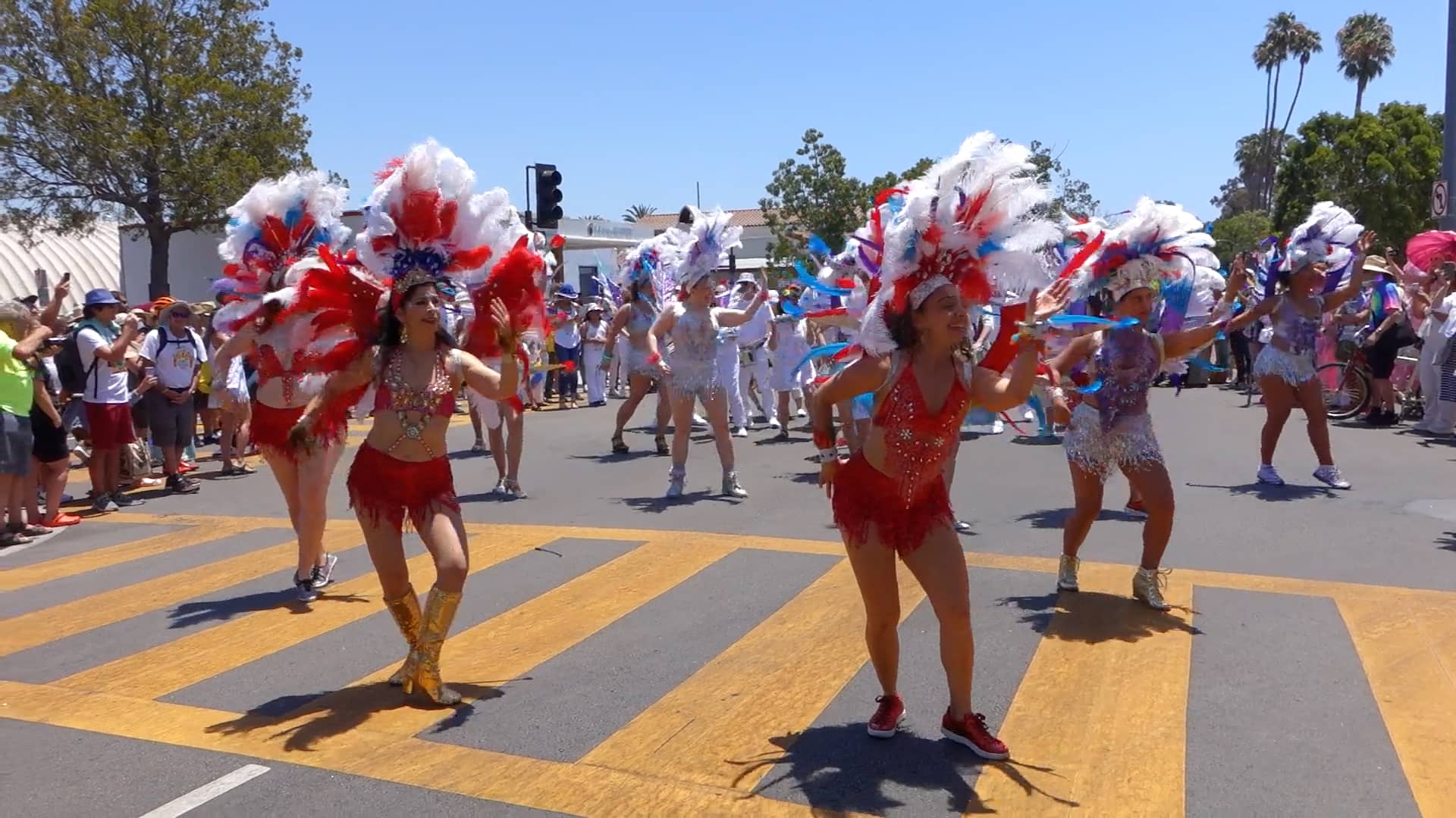 Samba Dancers 20220625-291 on Vimeo