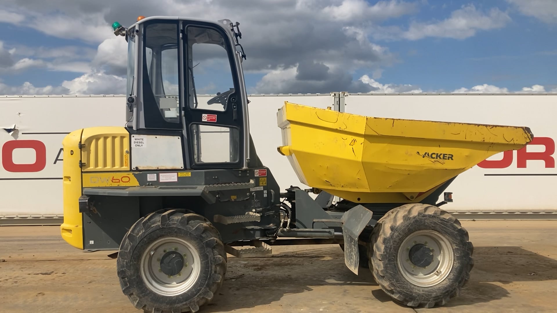 Wacker Neuson DW60 6 Ton Swivel Skip Dumper- Leeds August 22 on Vimeo