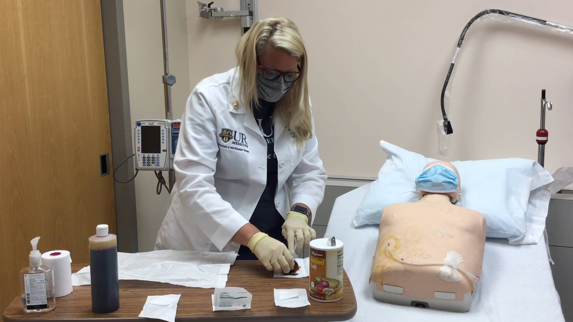 Sterile Driveline Dressing Change Using Iodized Salt on Vimeo