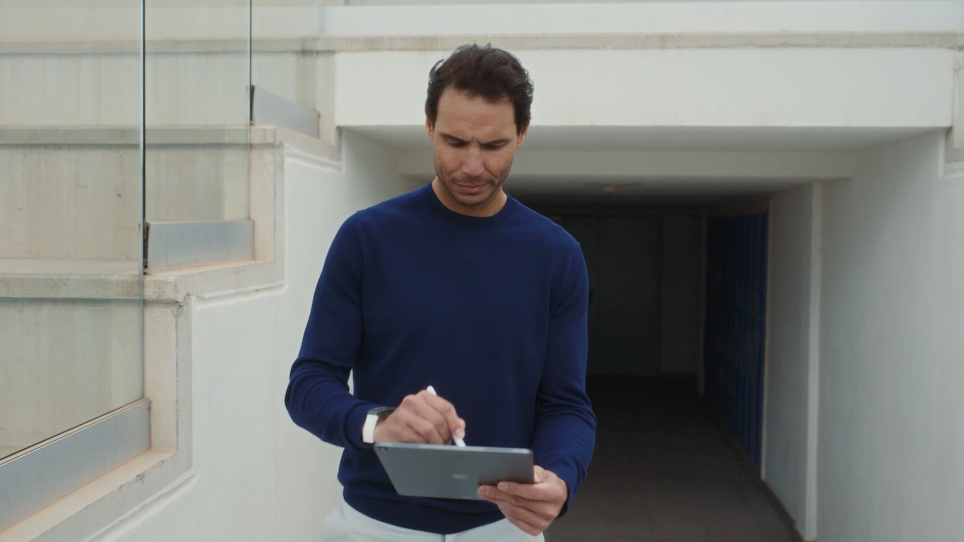 AUTOGRAPH | Rafa Signs on Vimeo