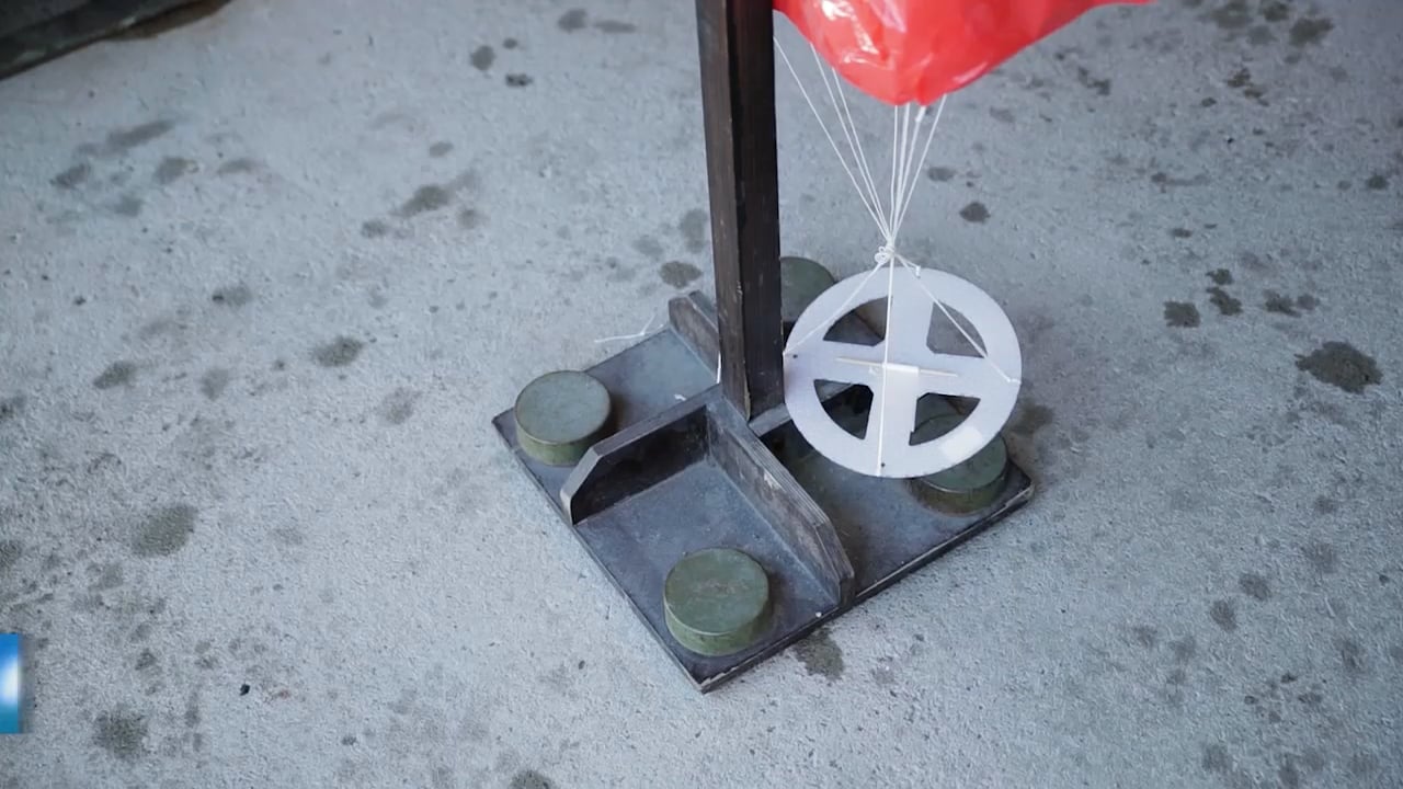 Vaisala Radiosonde RS41 - Unwinder rigging to the Totex parachute on Vimeo