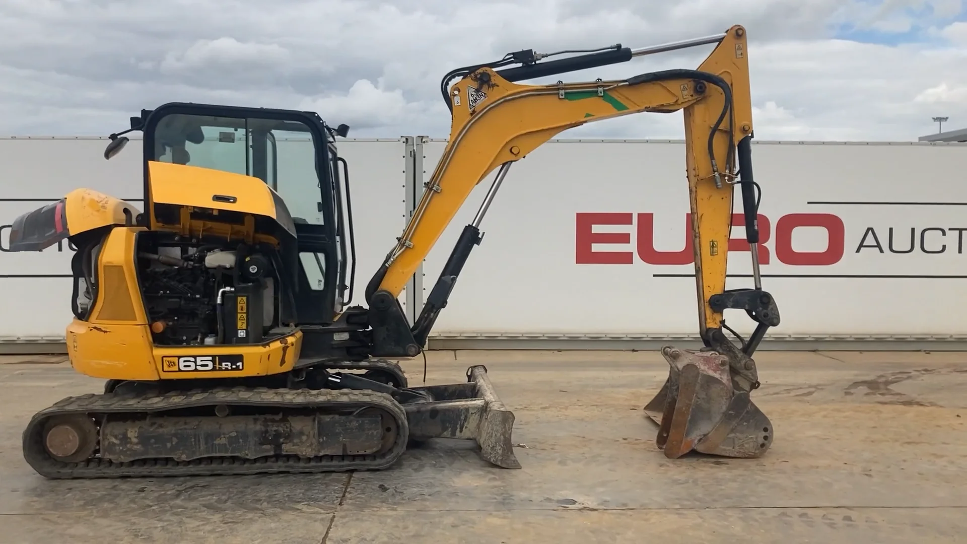 JCB 65R-1 Rubber Tracks - Leeds August 22 on Vimeo