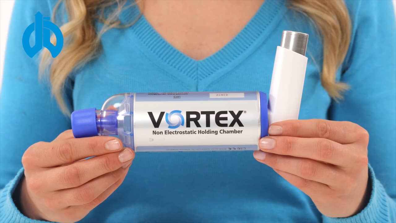 Inhalation mit der antistatischen Inhalierhilfe VORTEX® mit Mundstück ...