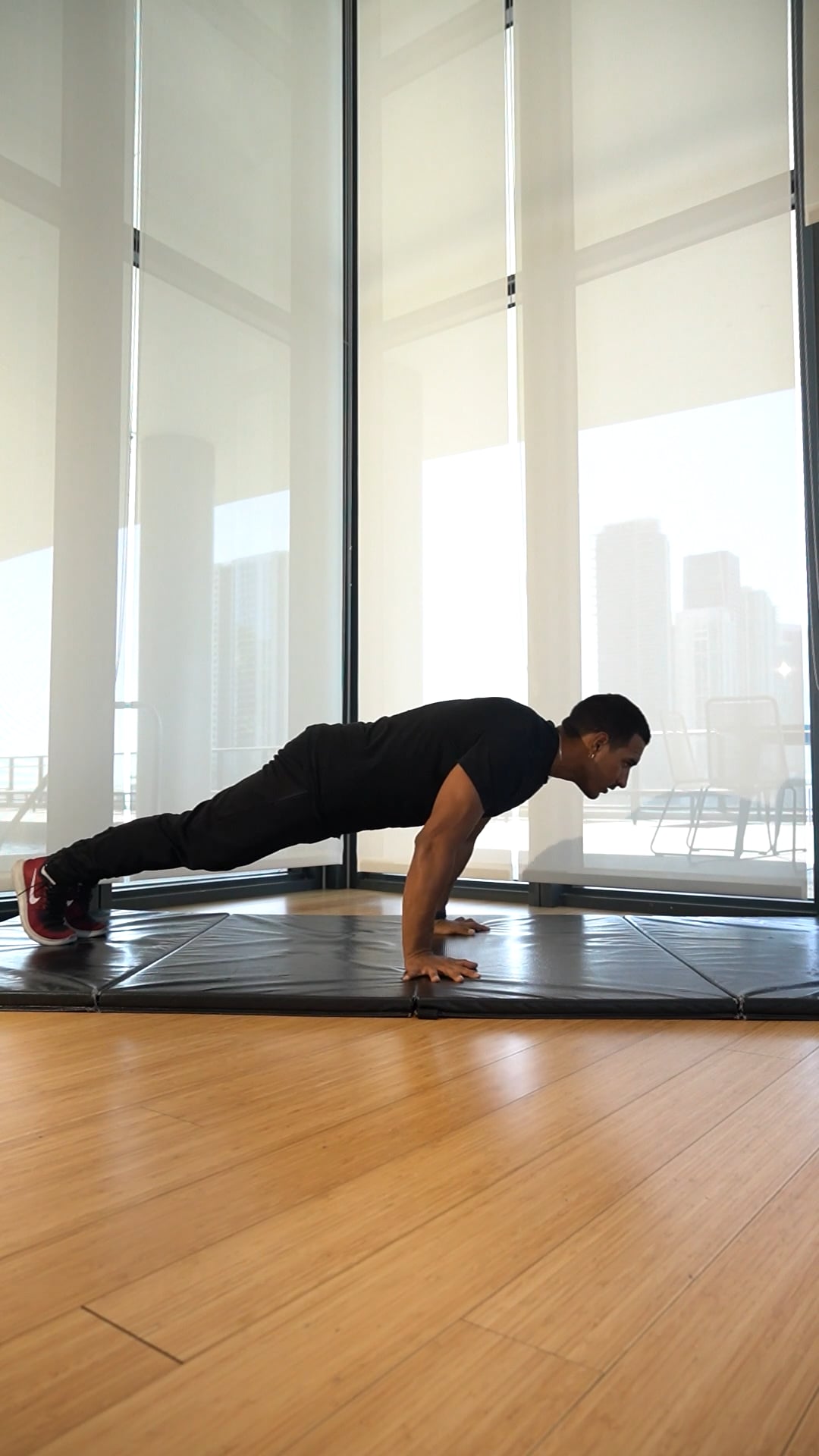 Psuedo Push Ups on Vimeo