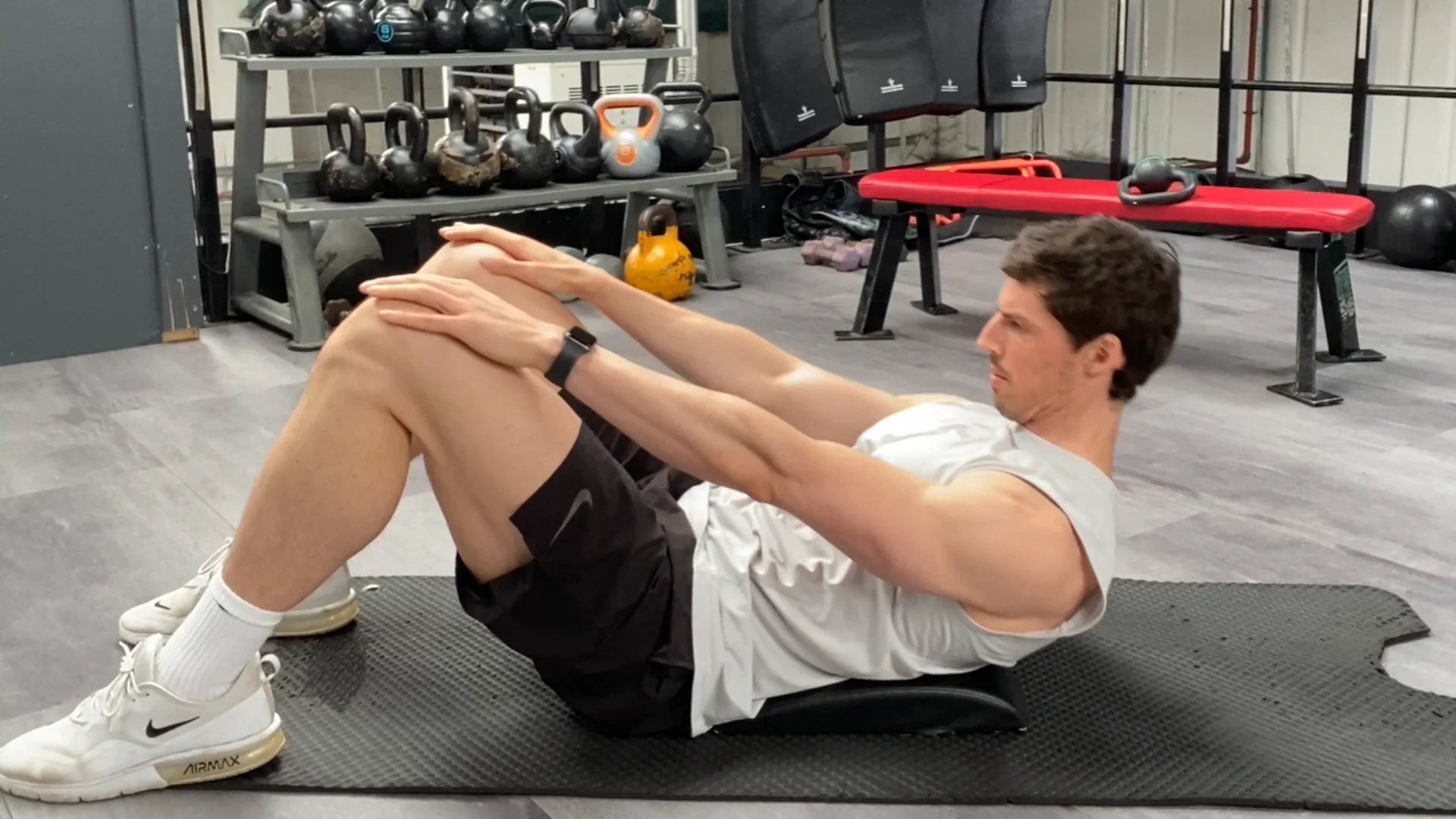 Ab mat crunch on Vimeo