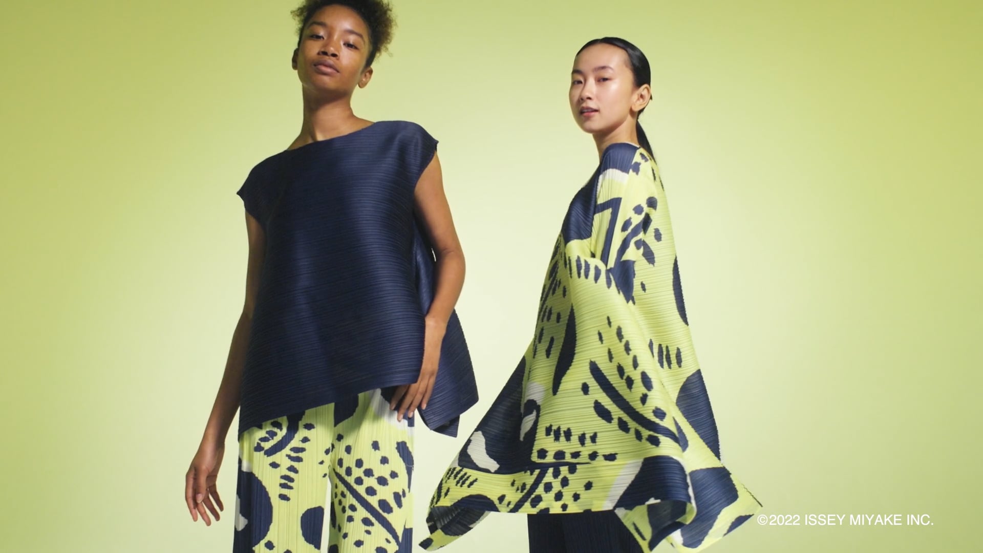 PLEATS PLEASE ISSEY MIYAKE "SEED" on Vimeo