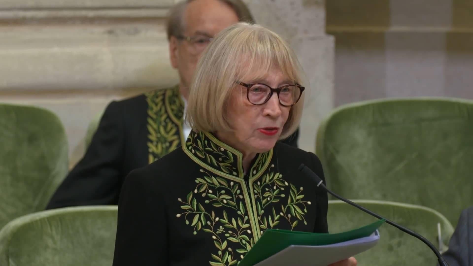 Réception de Mme Chantal Thomas on Vimeo