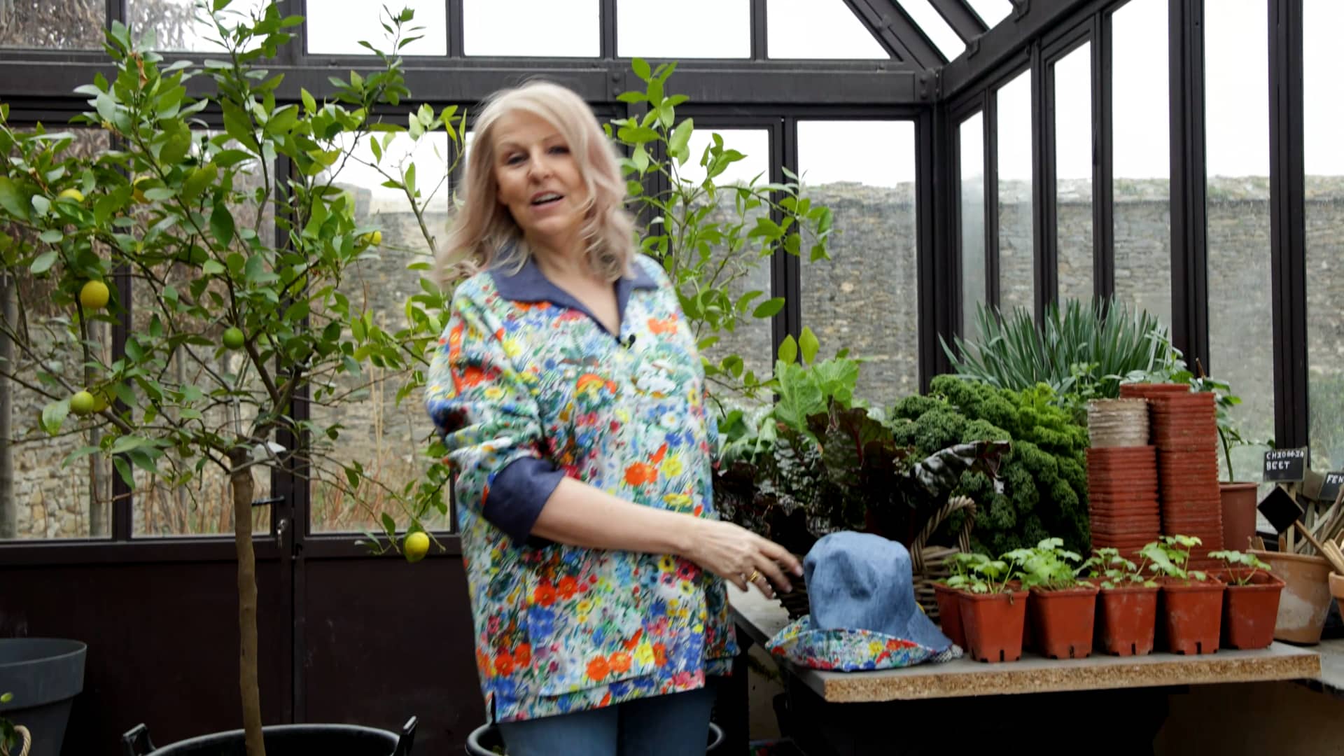 Suzie Jackson collection '22 on Vimeo