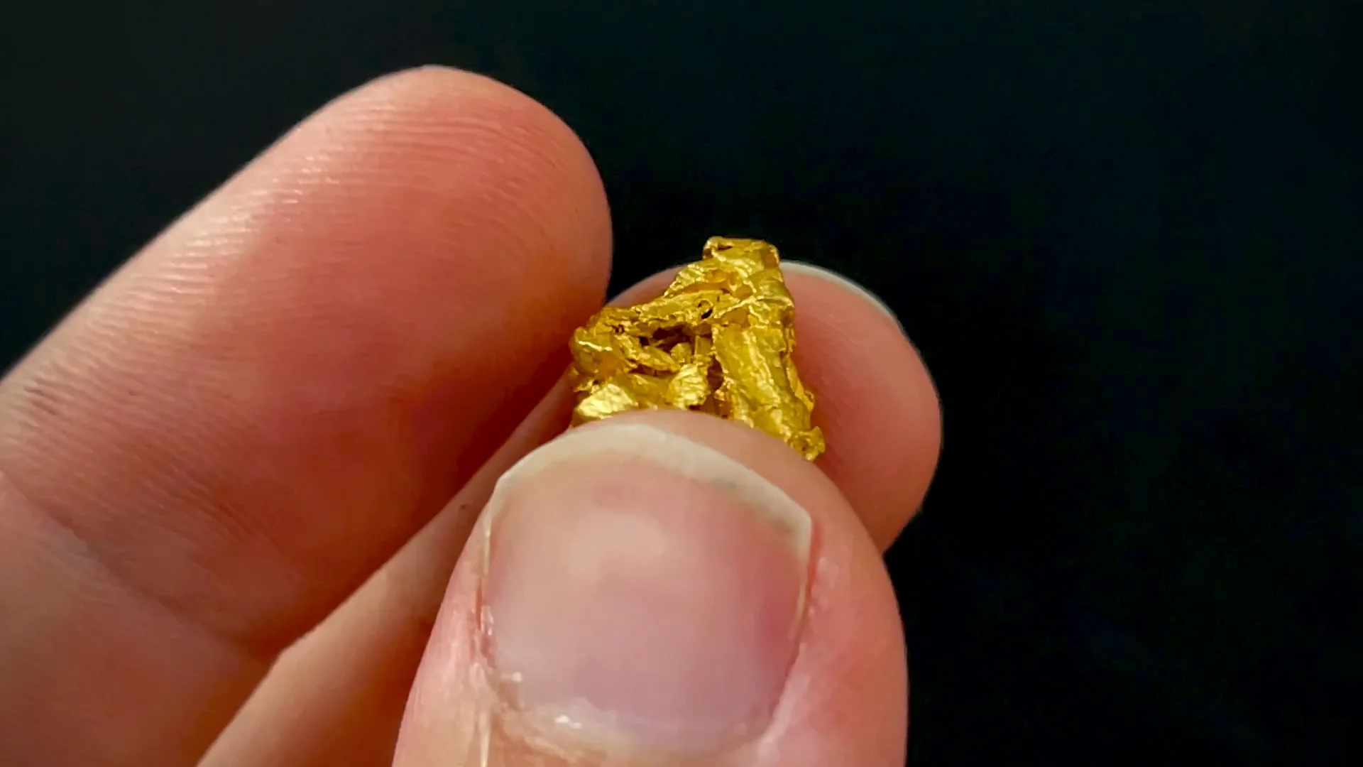 Gold from Burbanks Gold Mine, Coolgardie, Australia on Vimeo