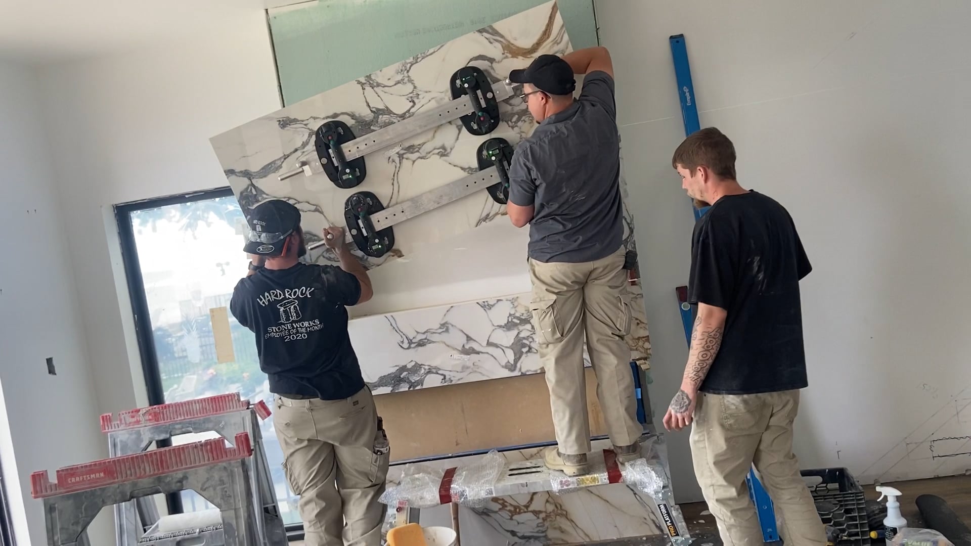 GMR G-Rail System: 1/2" Porcelain www.gmrstoneproducts.com 877-229-5467 ...