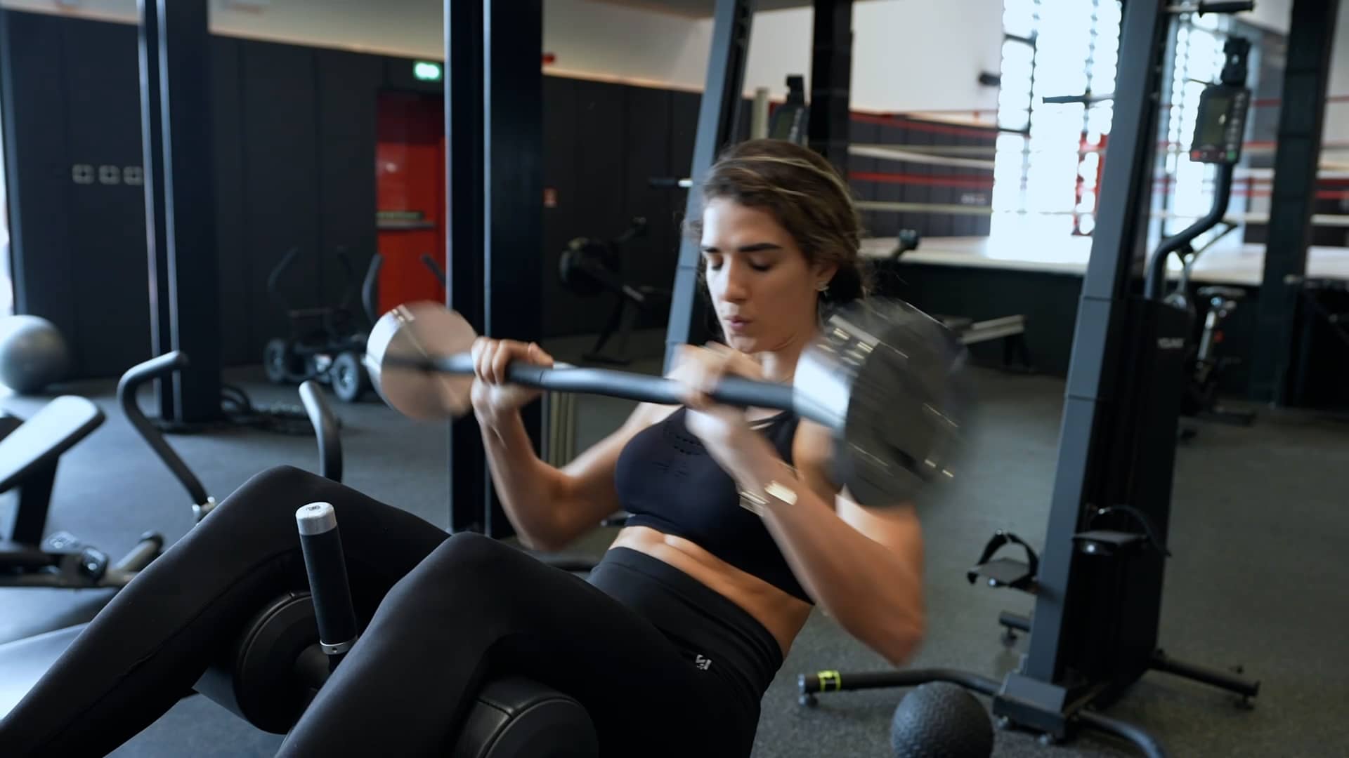 Abdominales en banco declinado lado a lado on Vimeo