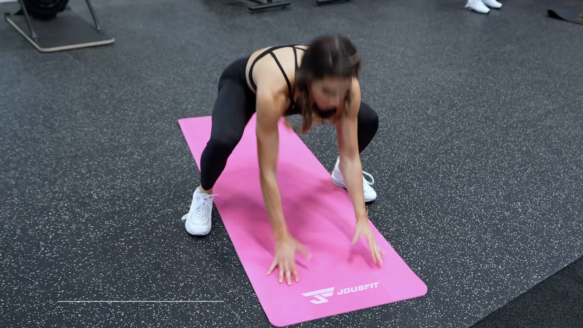 Medio burpee + sentadilla on Vimeo