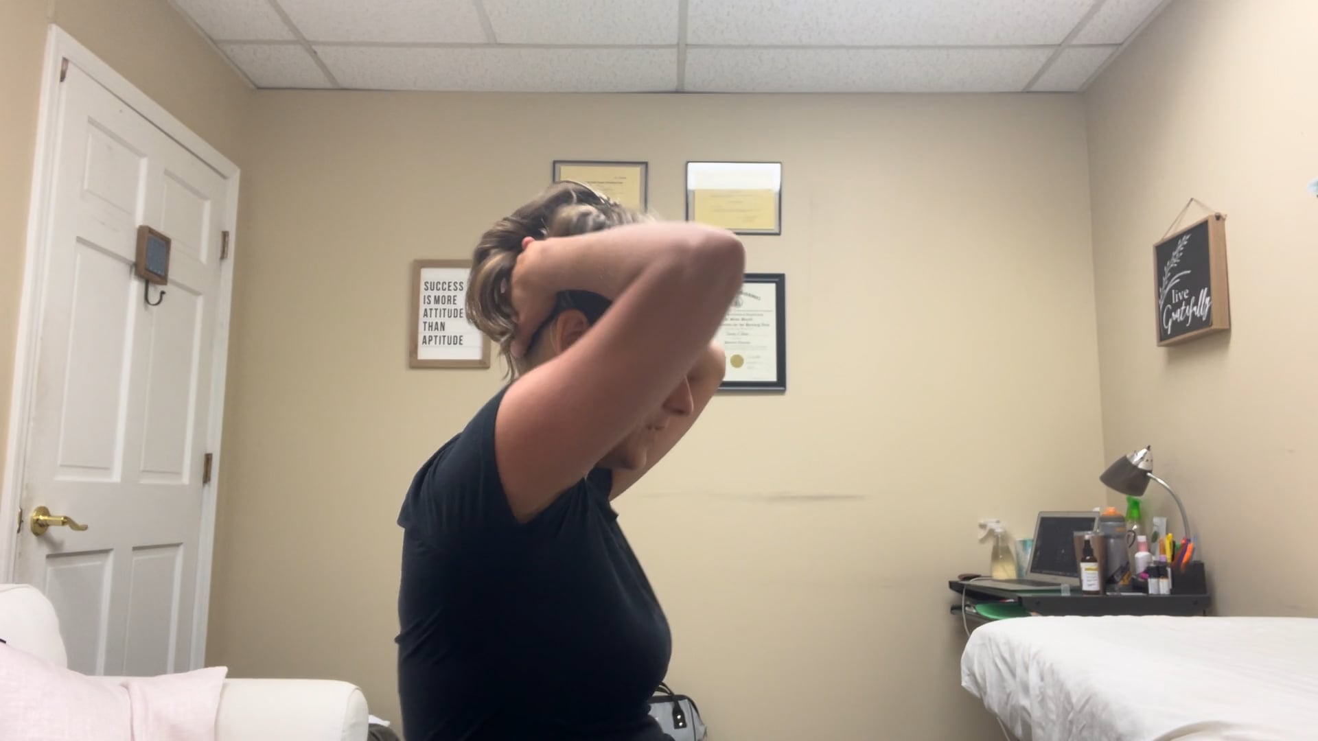 Cervical- Thoracic Paraspinal Stretch on Vimeo