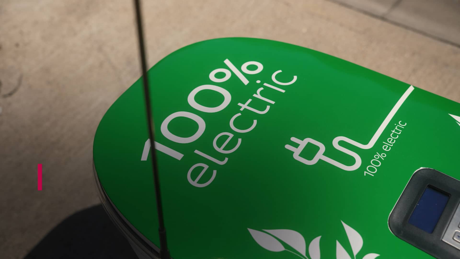 robot_film (DPD to launch autonomous delivery robots in UKOriginal) on ...