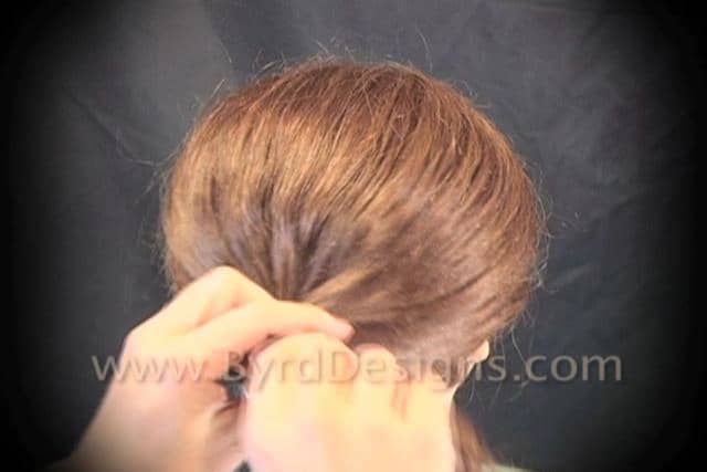 Using French Combs for a French Twist updo. on Vimeo