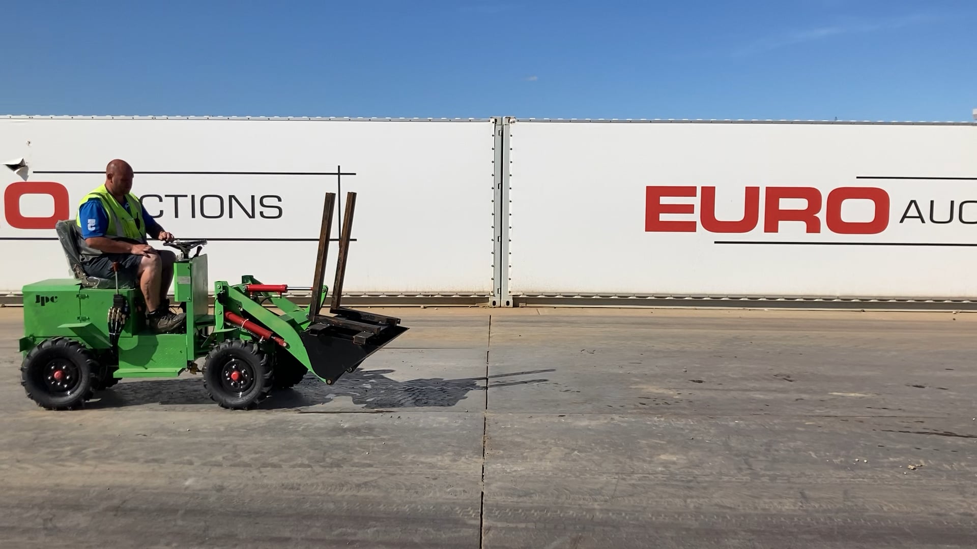 Unused JPC Electric Wheeled Loader - Leeds August 22 on Vimeo