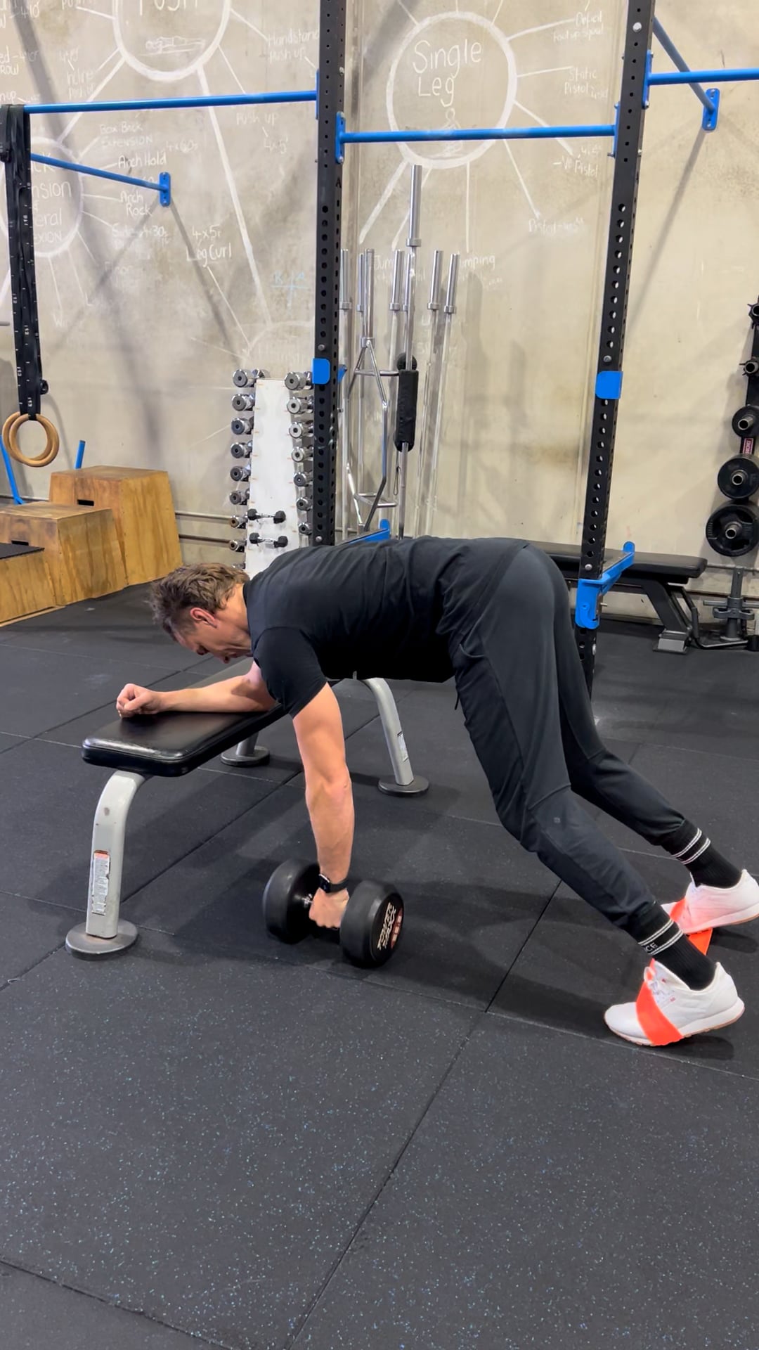 Banded 3 Point DB Row on Vimeo