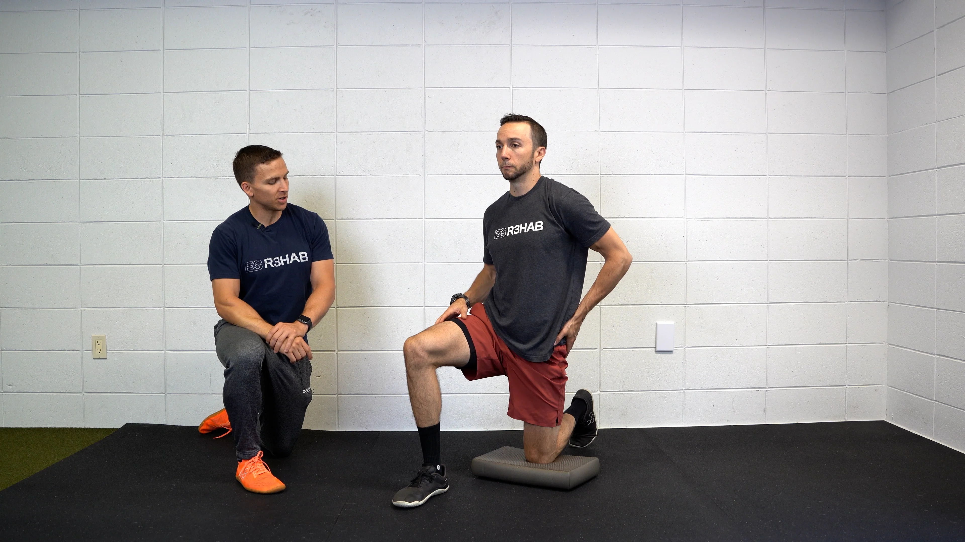 Half Kneeling Hip Flexor Stretch w/ Side Bend (Tutorial)