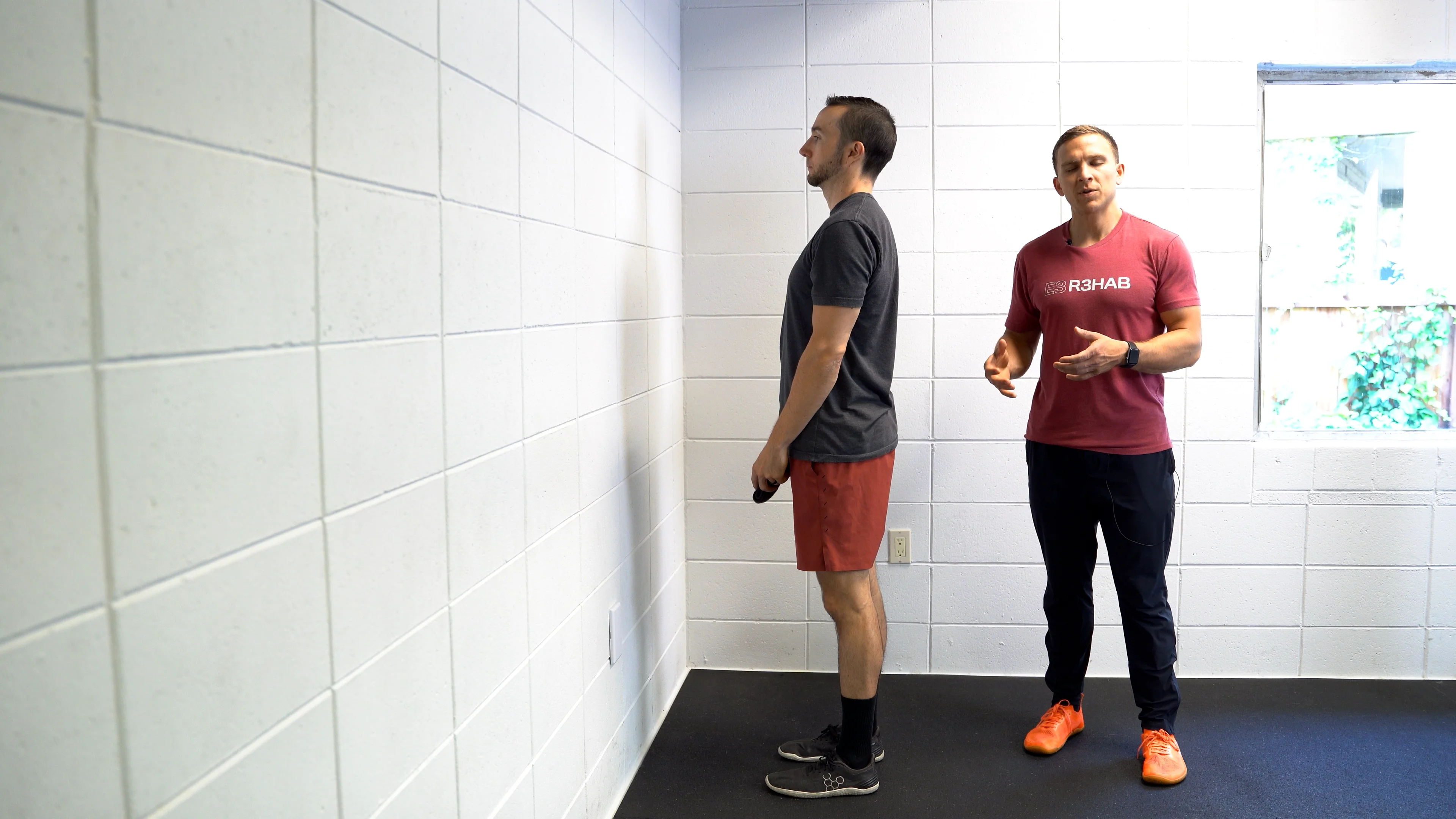 Wall Neck Flexion (Tutorial)