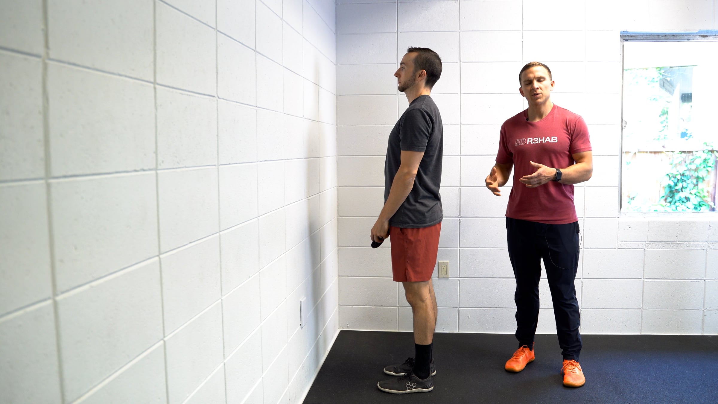 Wall Neck Flexion (Tutorial)
