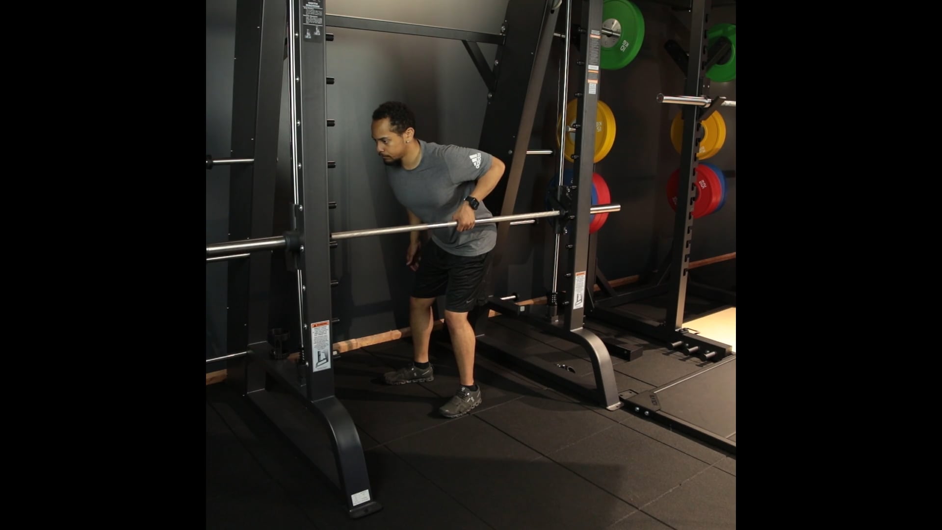 EID957 - Smith Machine Bent Over Row (One Arm) on Vimeo