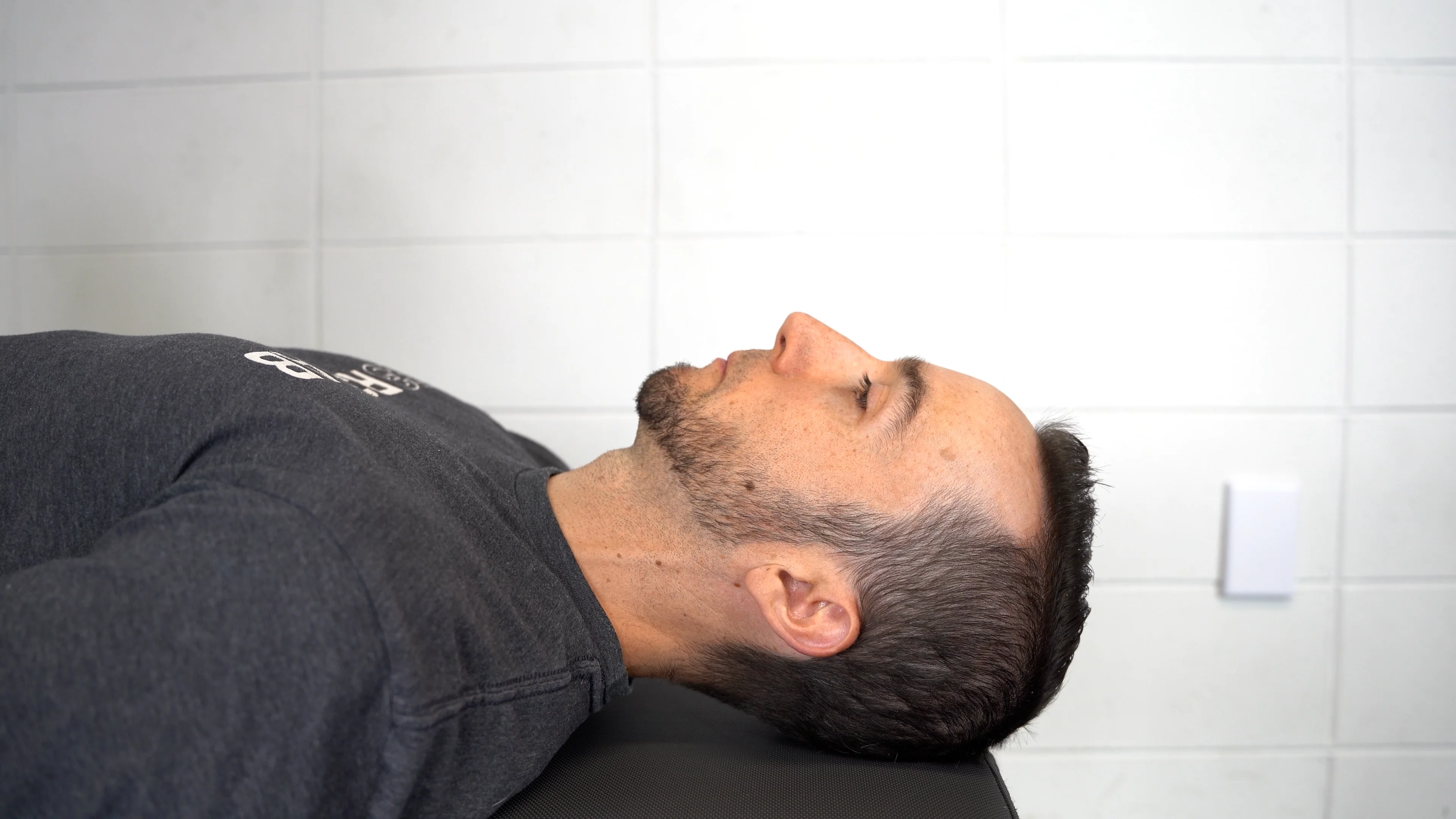 Supine Neck Flexion (Demo)