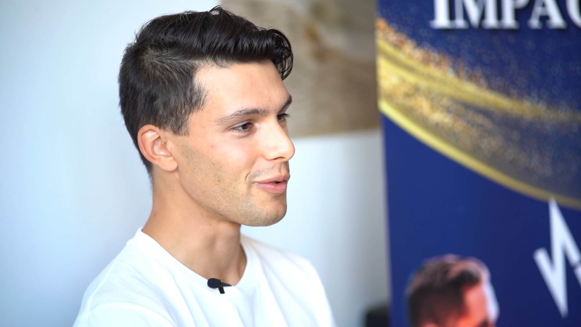 Yannick responsable Marketing dans un incubateur de Startup on Vimeo