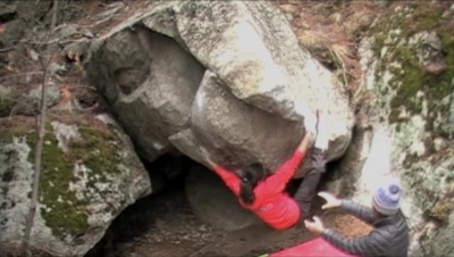 Authentic Battle Damage Stand - V8, Boulder Canyon - CO on Vimeo