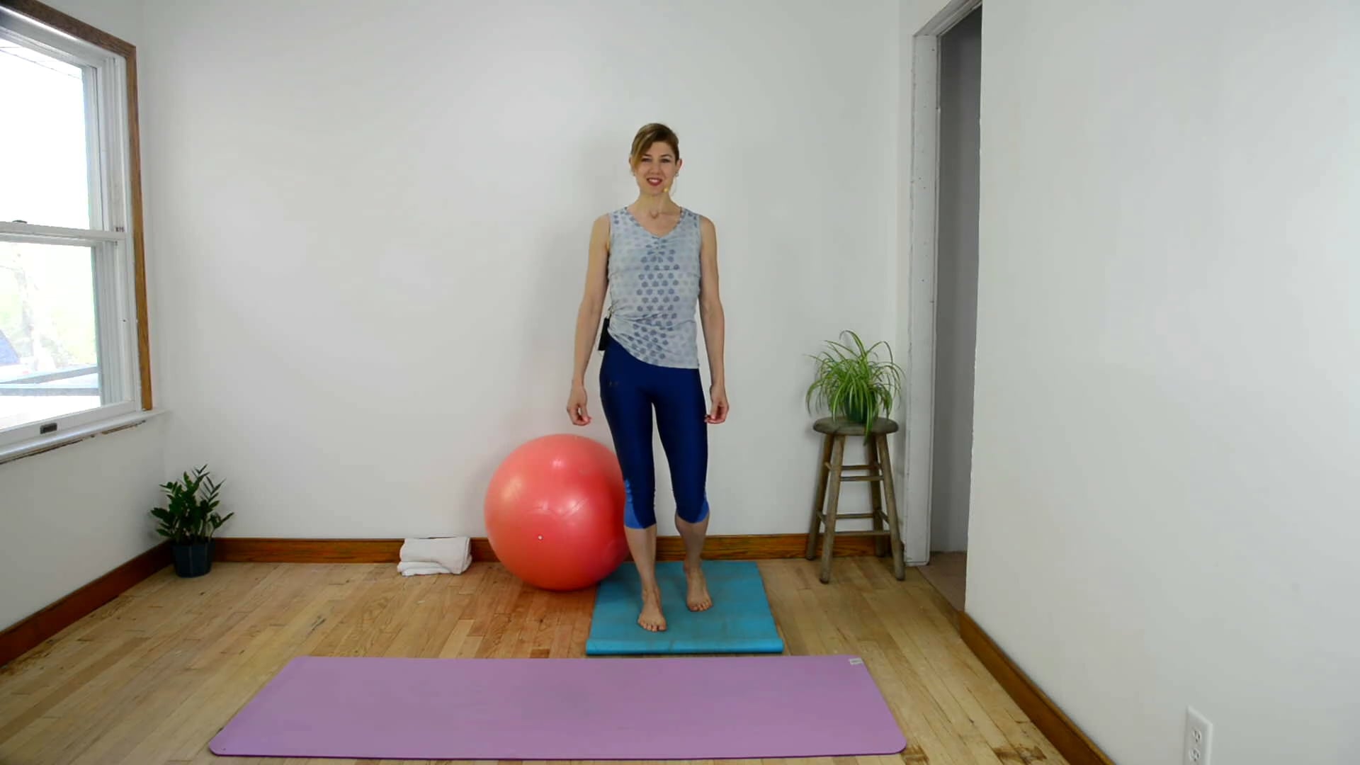 Pilates with a Ball & Wall on Vimeo