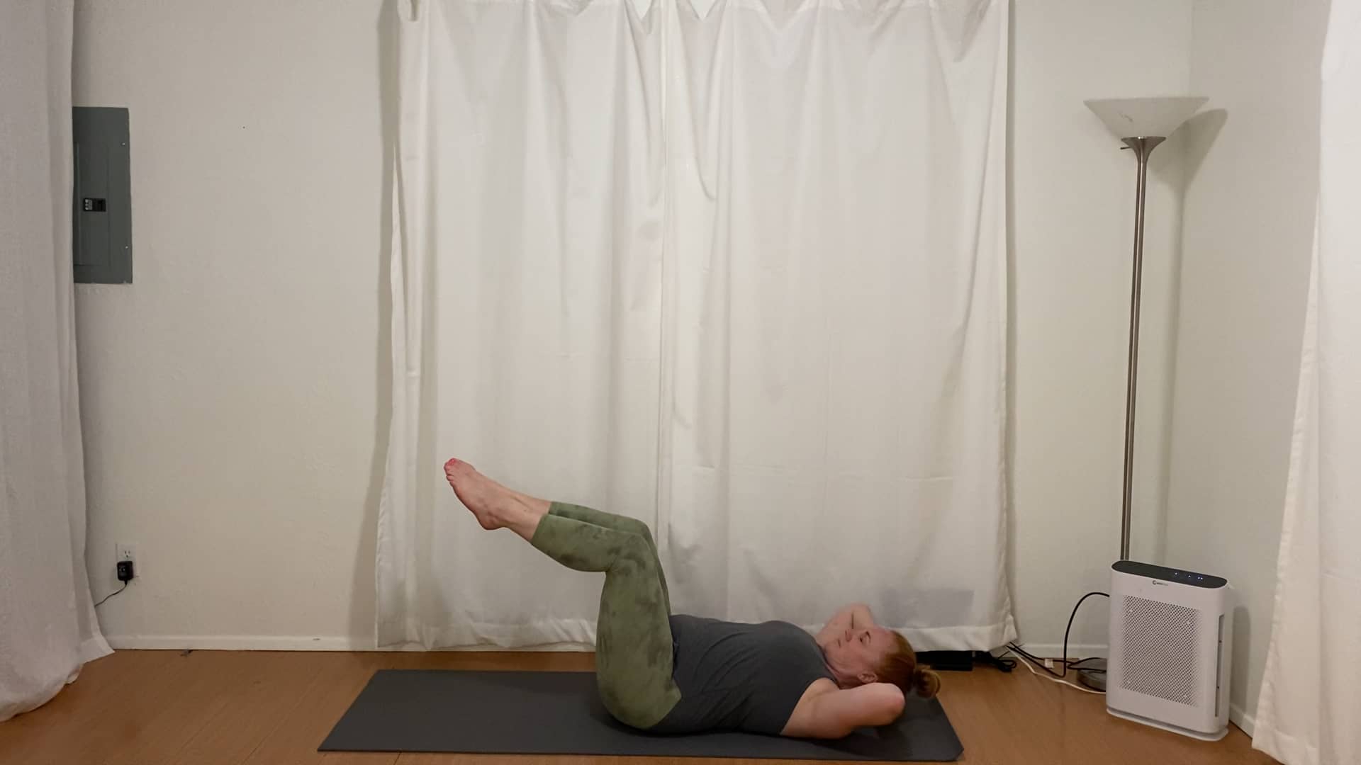 Exercise Demo - Double Leg Lower with Criss Cross on Vimeo