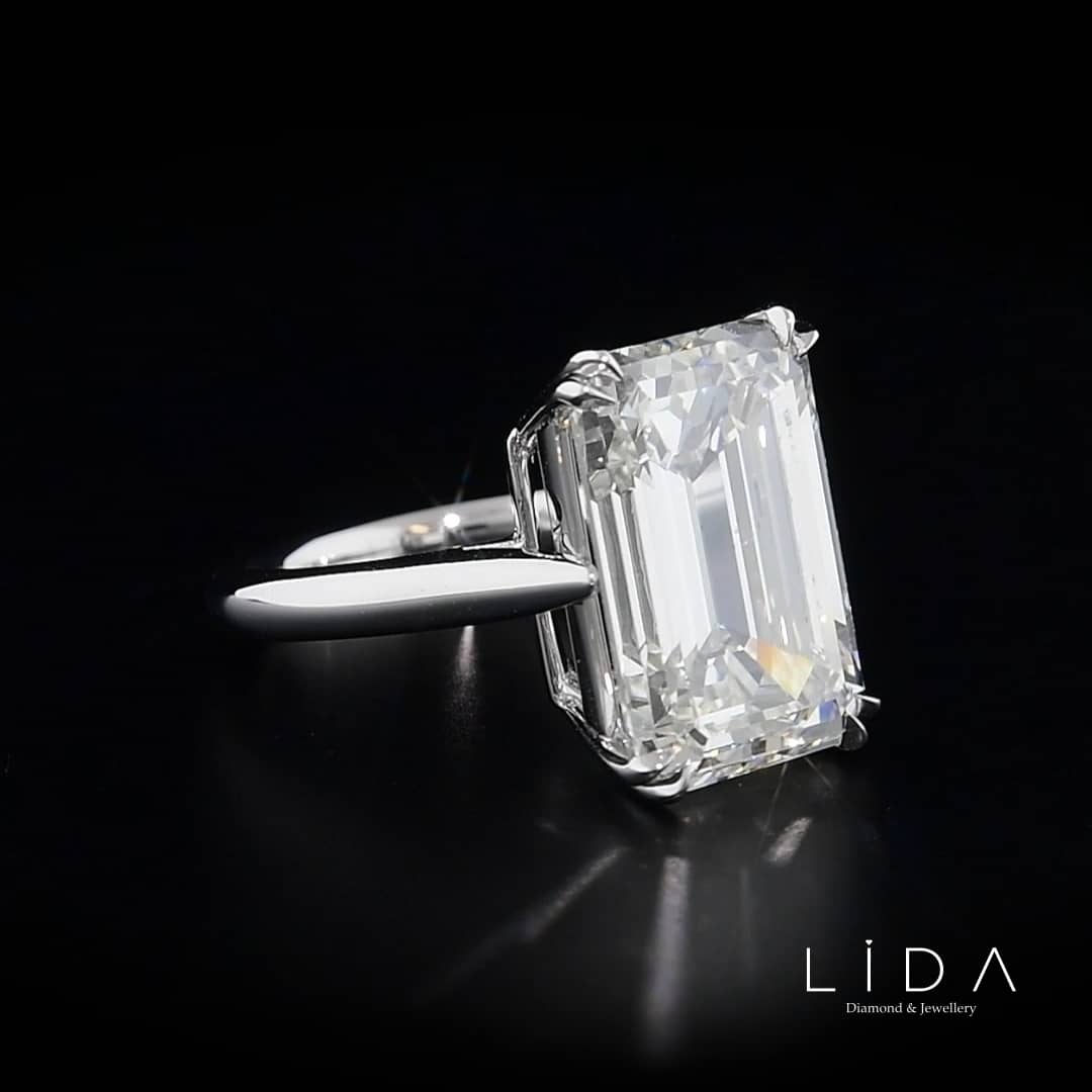 LIDA-DIAMOND-RINGS-001 on Vimeo