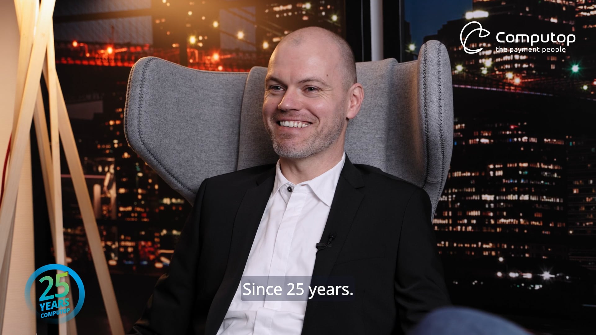 Stephan Kück and Thomas Egglseder congratulate Computop on Vimeo