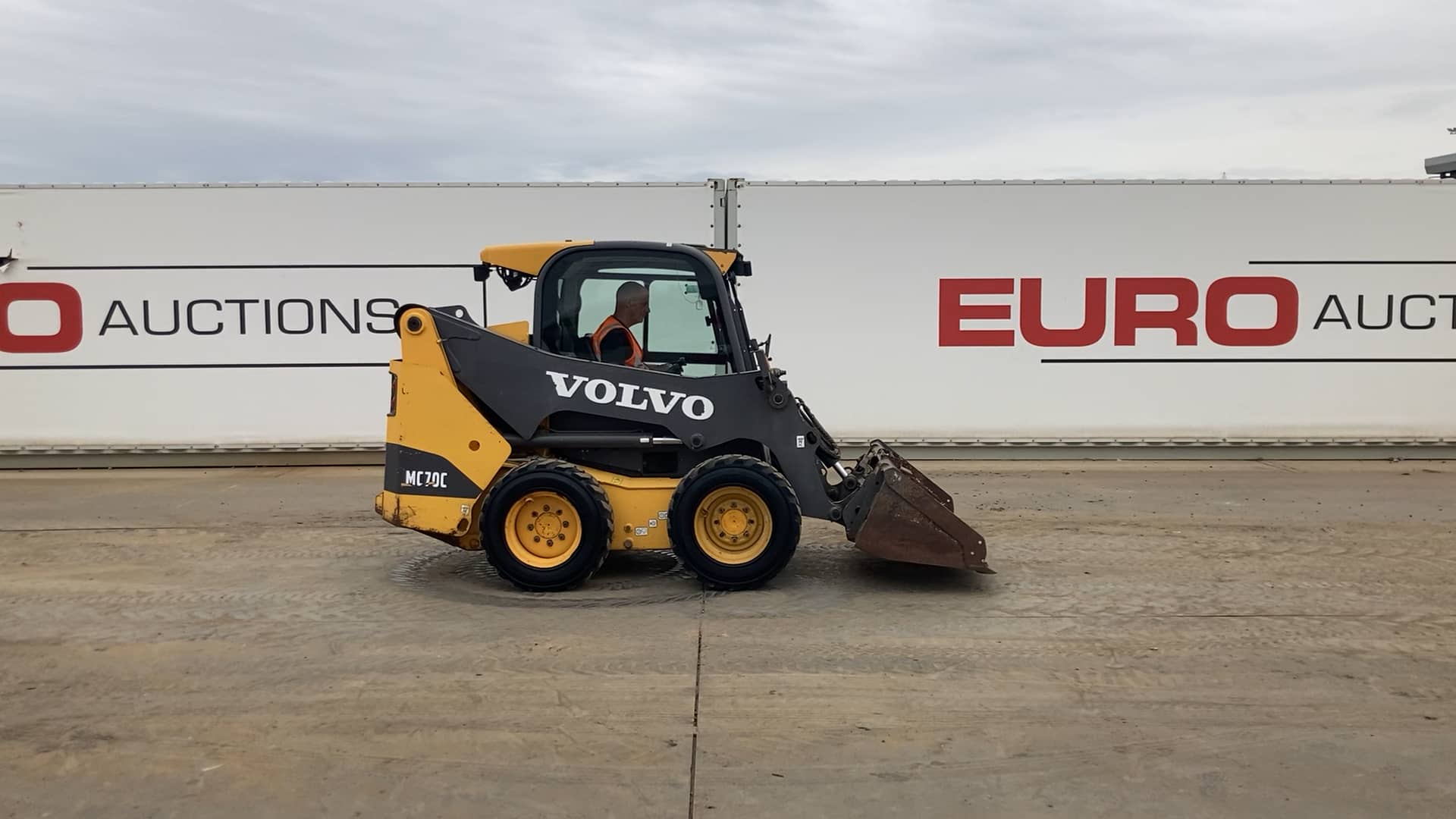 Volvo MC70C Skidsteer Loader- Leeds August 22 on Vimeo