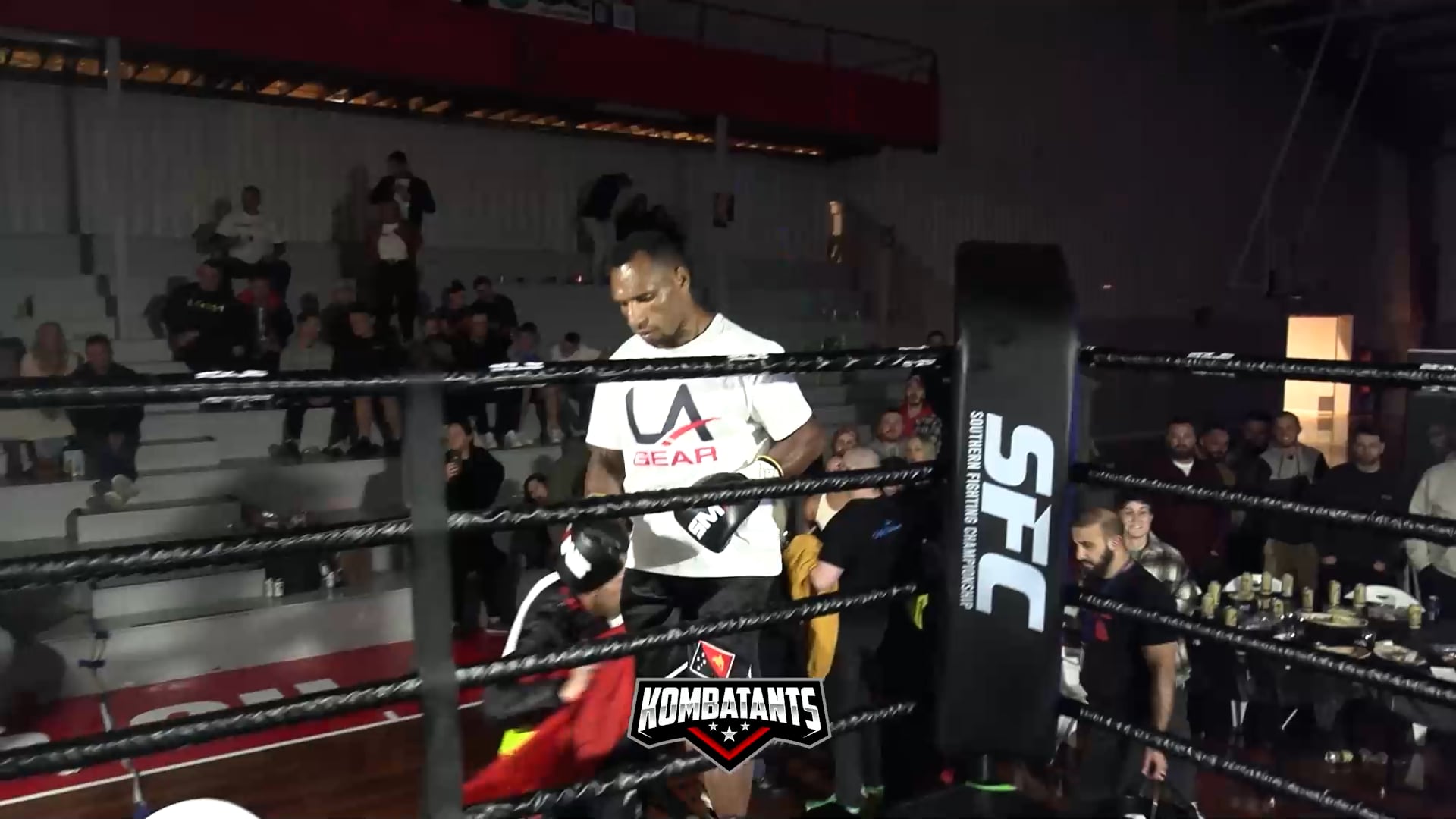 Kosta Skrapis v Jonathan Tuhu – Kombatants