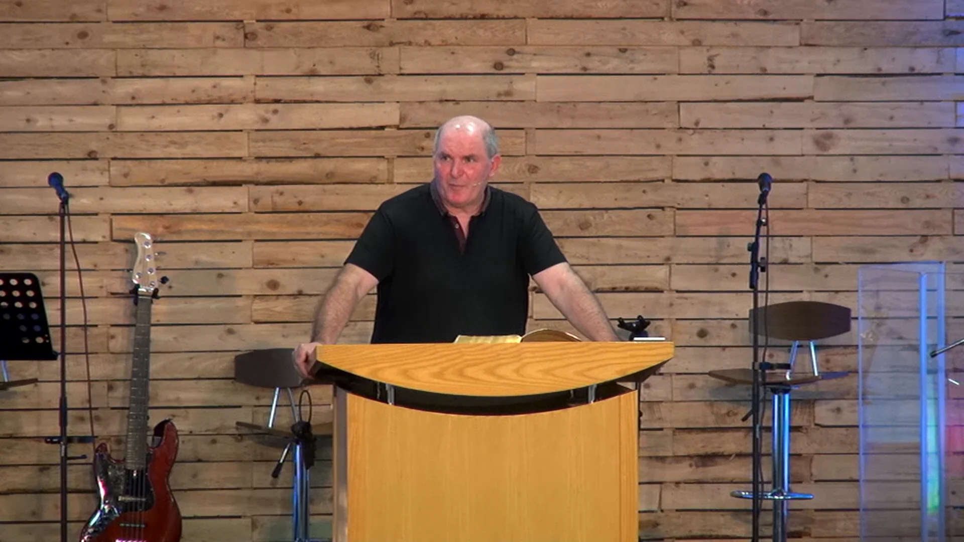 Rest 02 The Default Position of man.mp4 on Vimeo