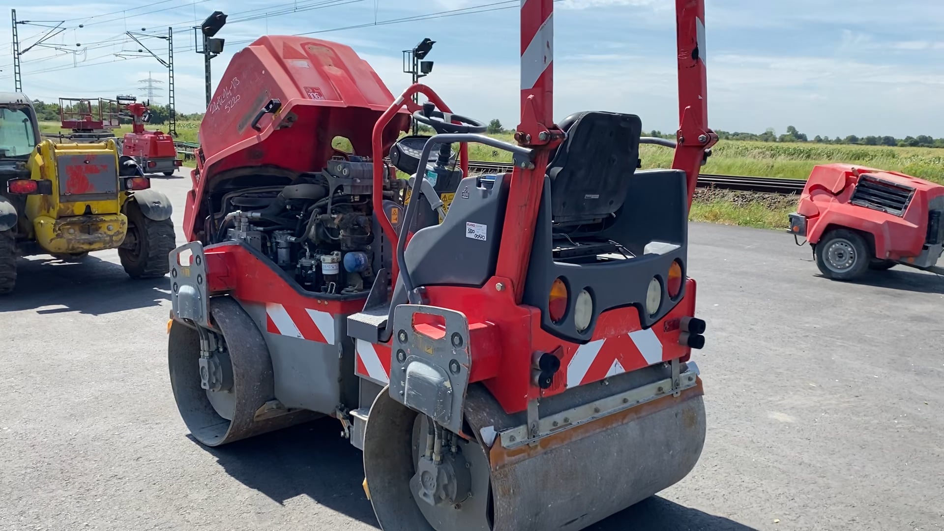 Hamm HD 12 VV Double Drum Vibrating Roller - Dormagen August 22 on Vimeo