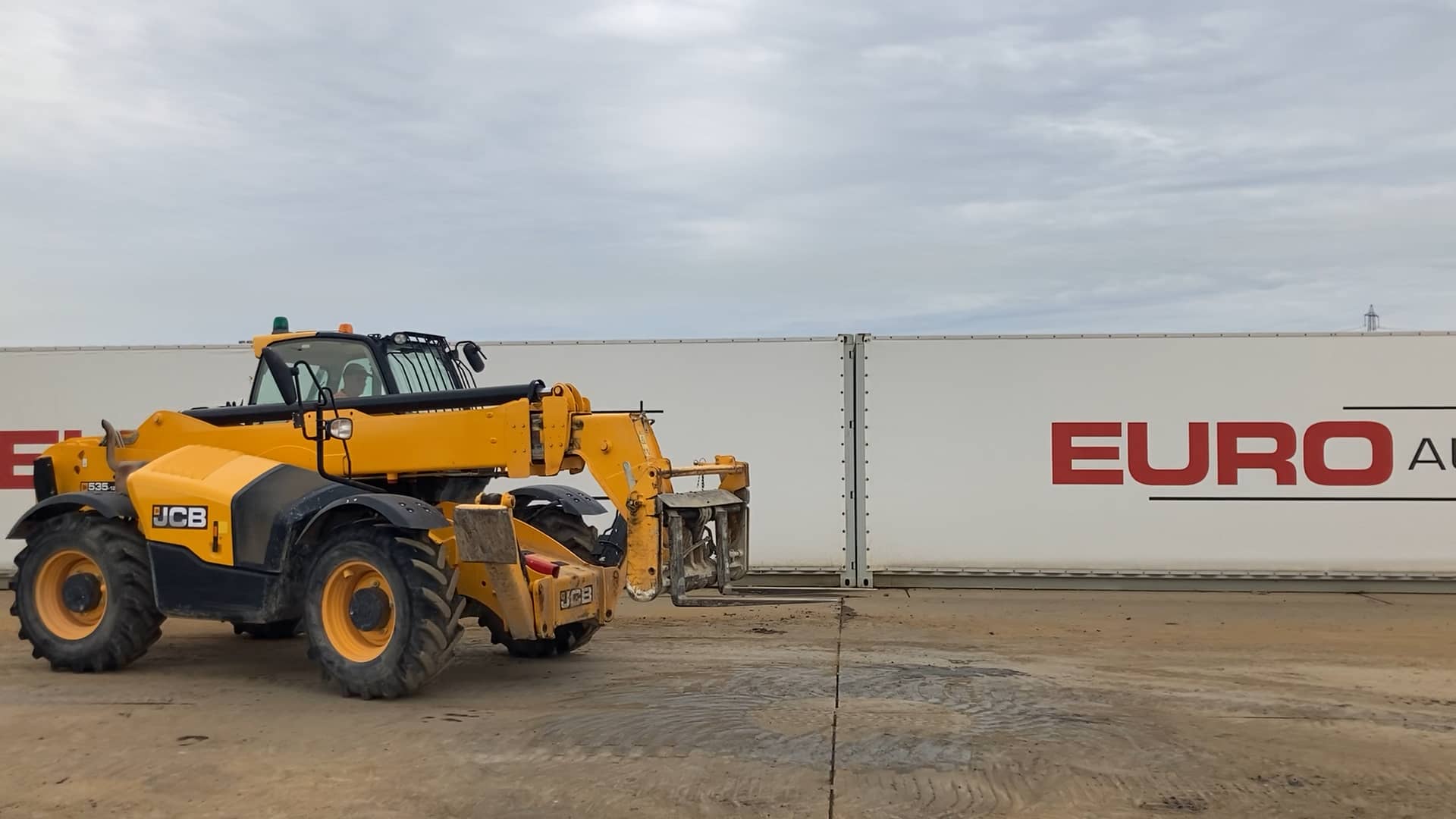 JCB 535-125 Hi Viz Turbo Powershift Telehandler- Leeds August 22 on Vimeo