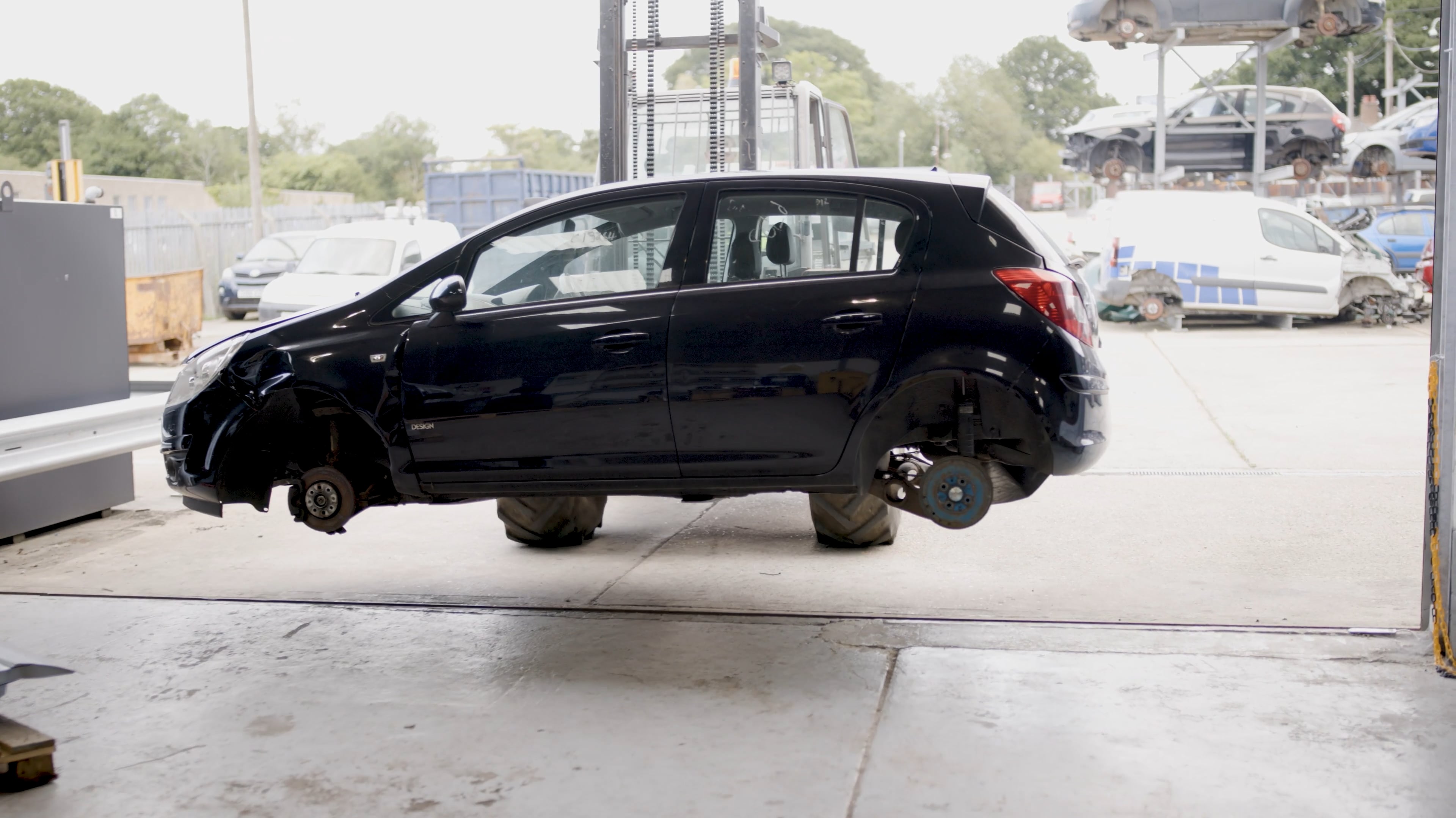 4_downham_-_car_on_rack_after_de-pollution (2160p) on Vimeo