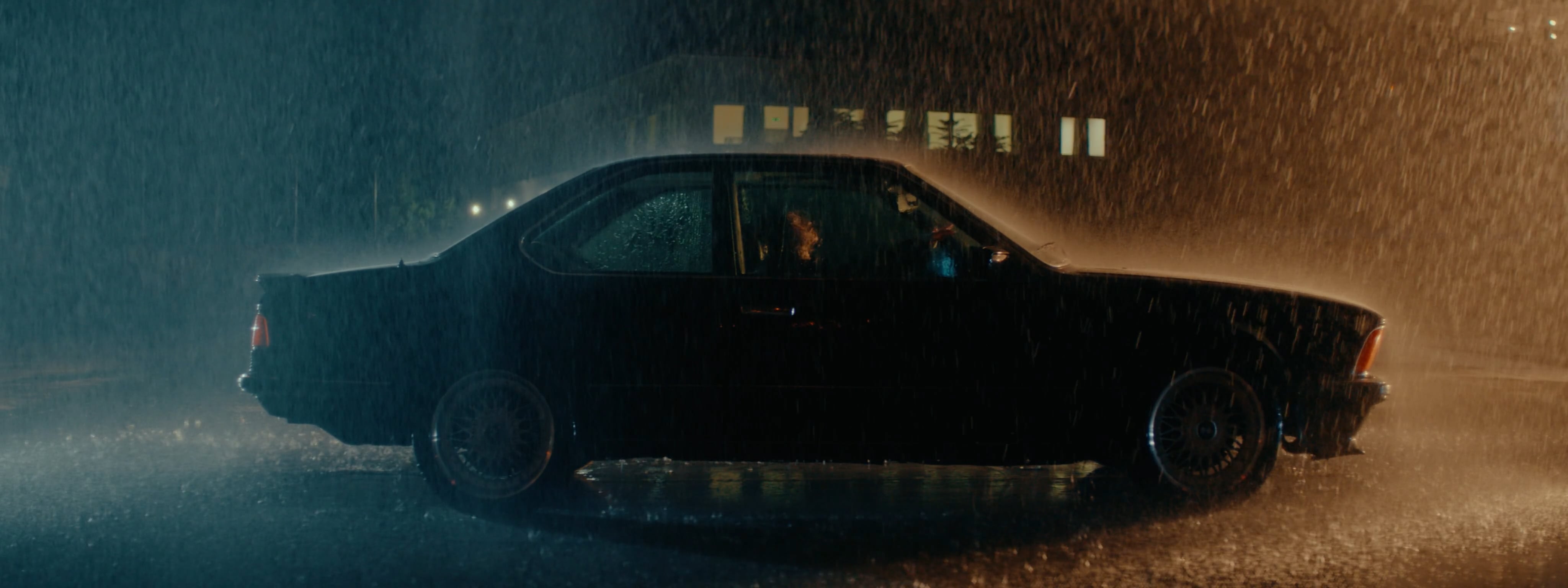 Mente Fuerte, Ellize - Mikri (Music Video) on Vimeo