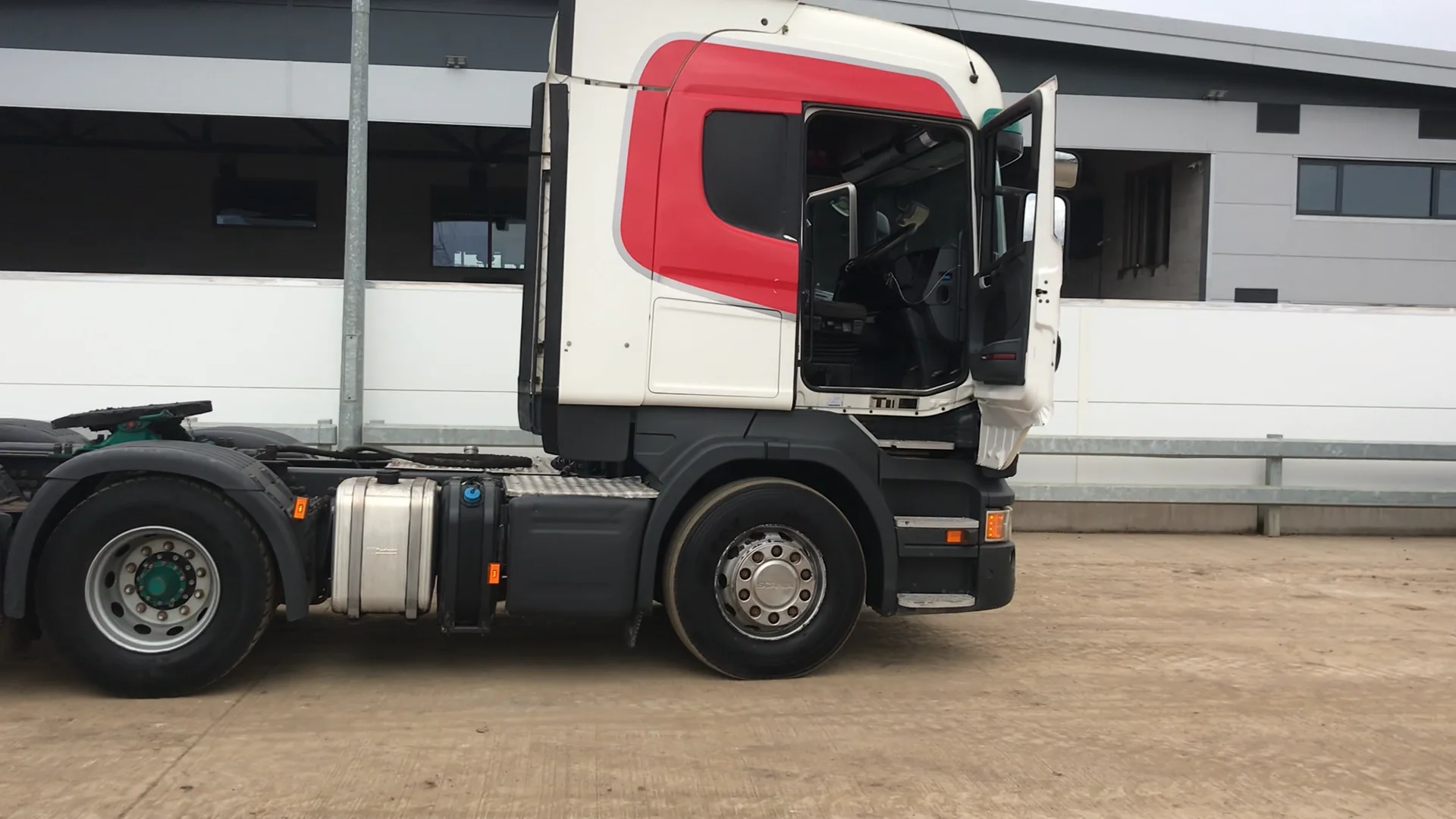 Scania R440 6x2 Rear Lift - Leeds August 22 on Vimeo
