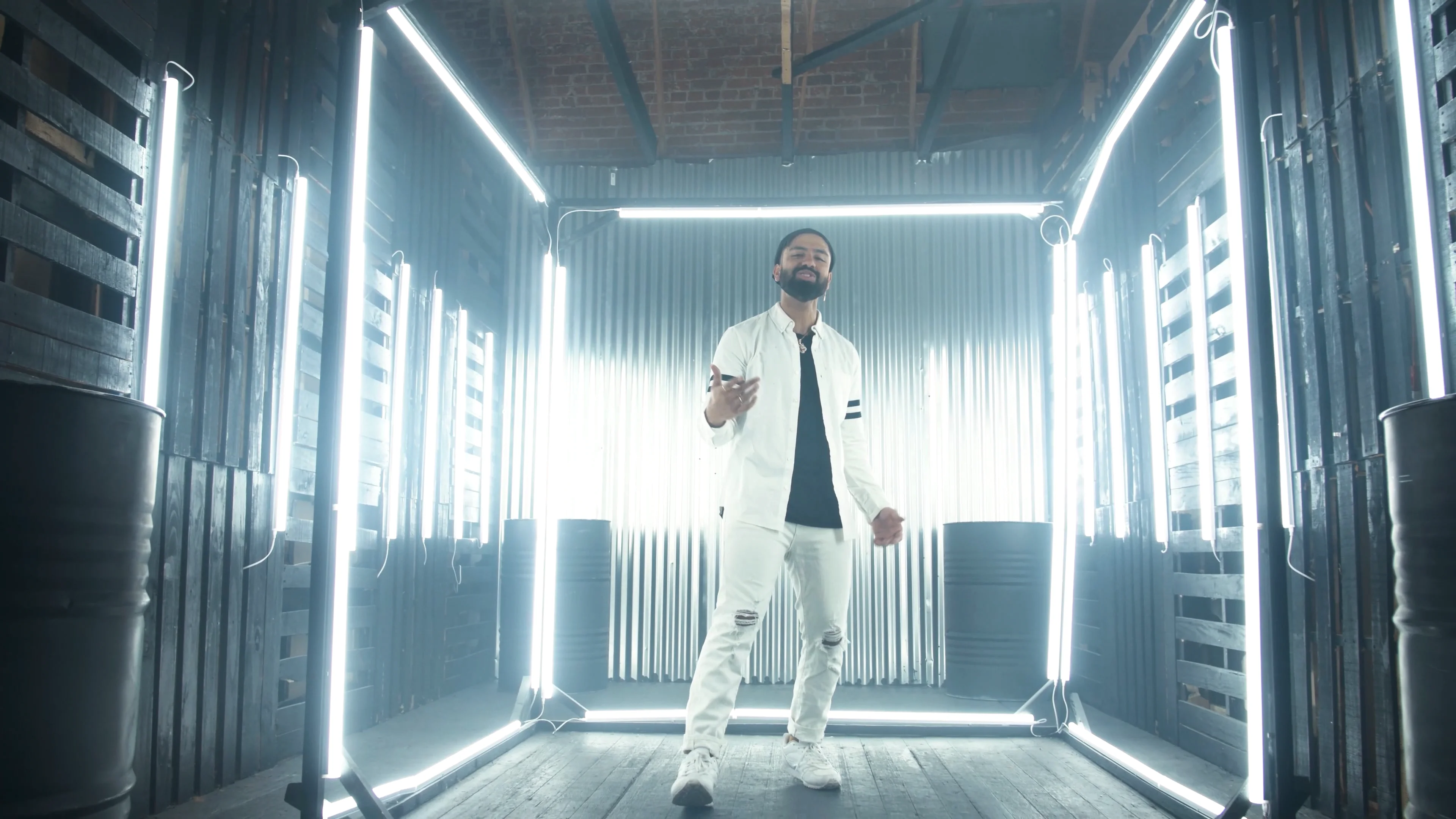 Boom Dice, Avie Sheck "Show Me More" ft. Lil Esso on Vimeo