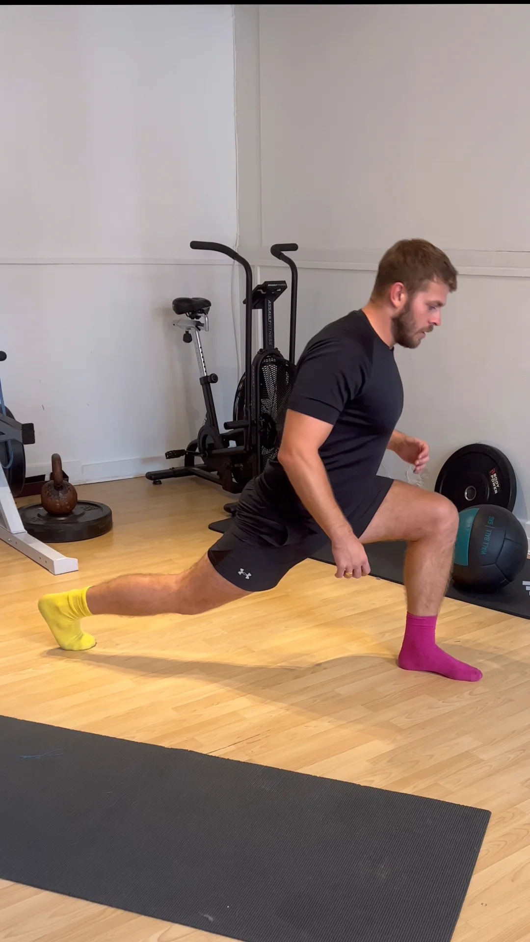 Iso push split squat on Vimeo