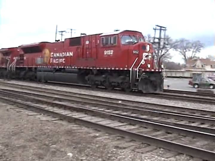 Canadian Pacific 9152 at Franklin Park. late 2001. on Vimeo