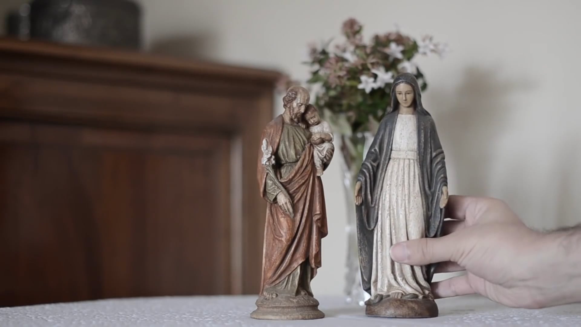 Salve Regina | Canto Catolico.mp4 on Vimeo