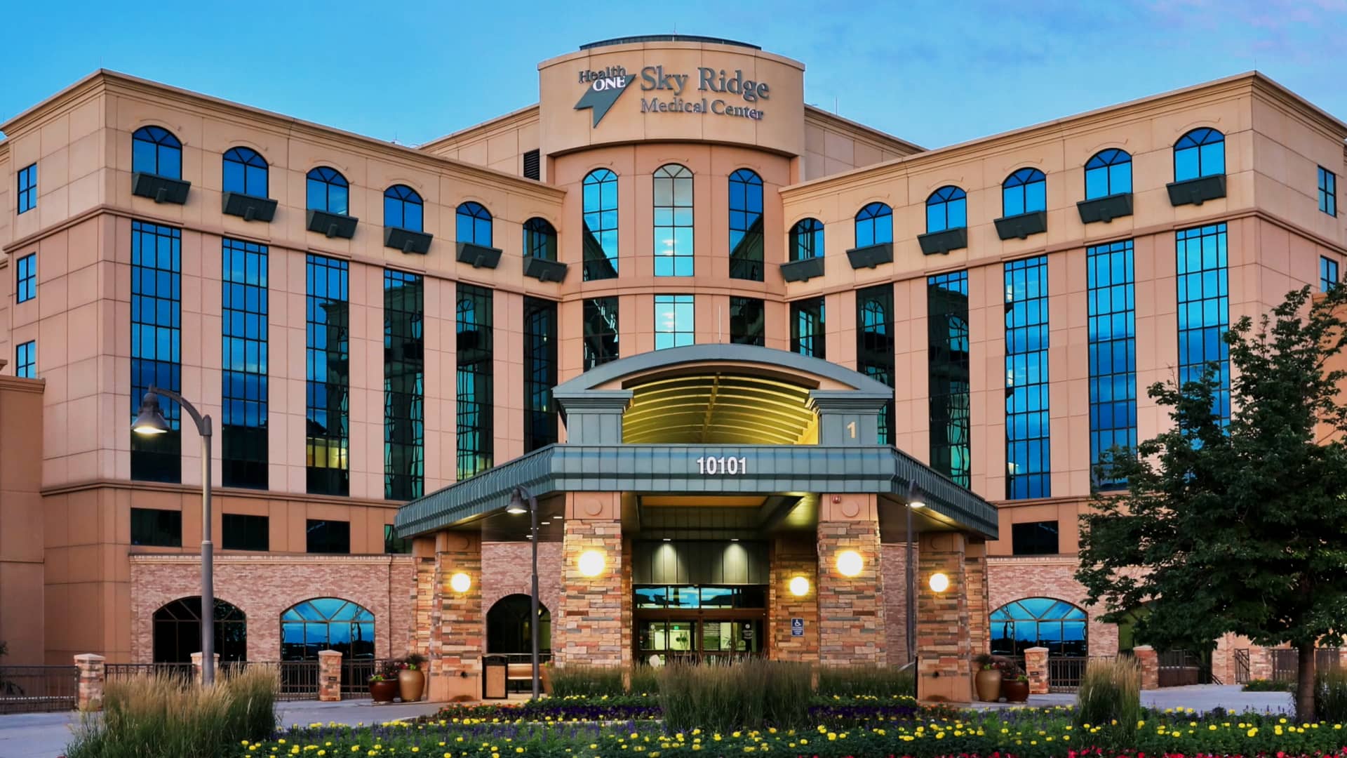 The Center for Robotic Surgery at Sky Ridge on Vimeo